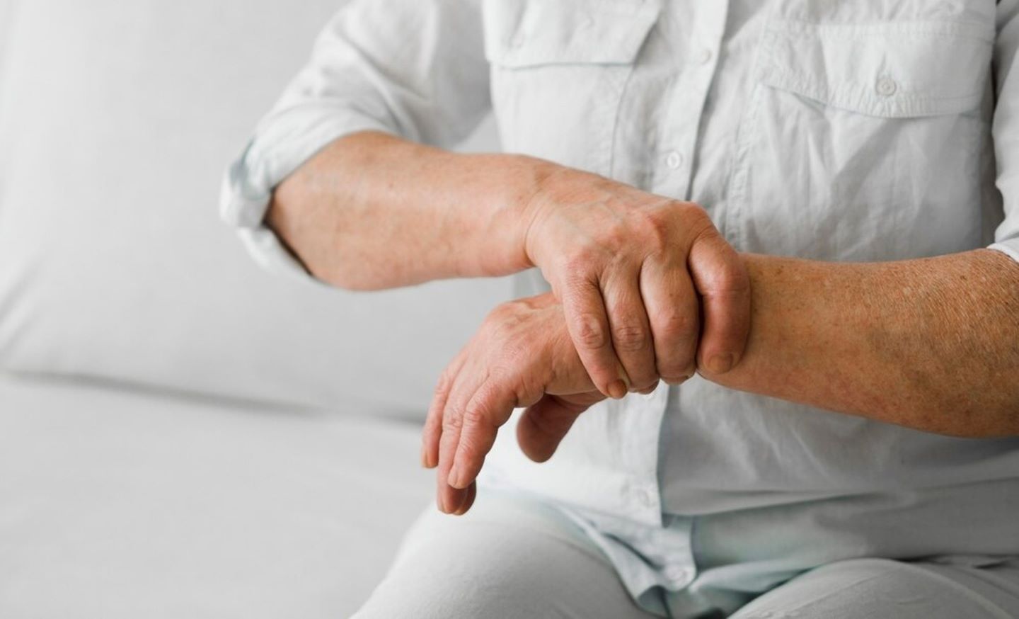 Teva and Alvotech launch SIMLANDI in US for arthritis